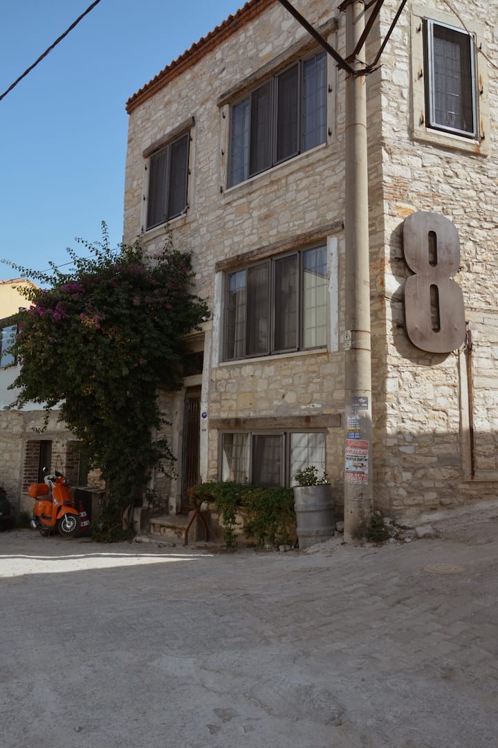 Doğal Kahvaltı, Farklı Tasarımda Odalar, - Urla