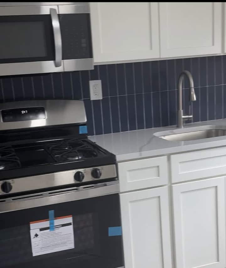 2 Bedroom Apartment - New Brunswick
