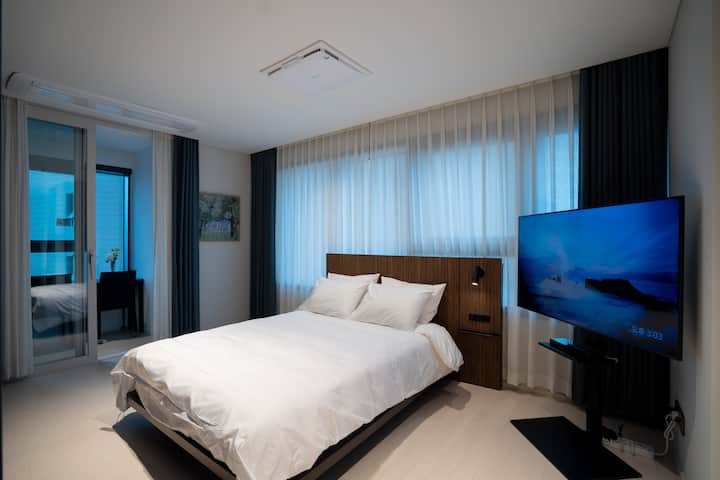 [꼬모까사] #해운대 #오션프론트 #해수욕장 #원룸형 #신축 #인피니티풀 #스파 #럭셔리 - Busan