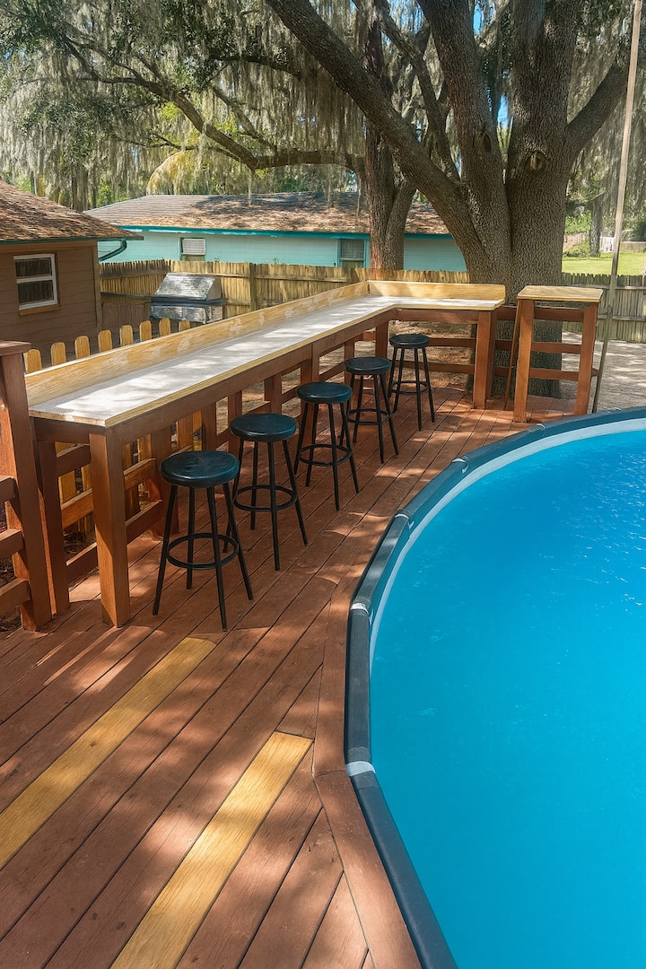 Family Oasis W/ Pool, Lanai & Basketball Court - Gainesville, FL