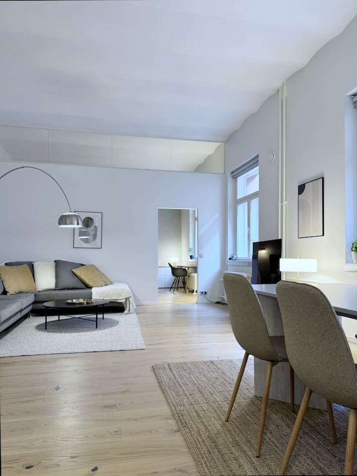 Spacious Apartment In Design District - Helsinki