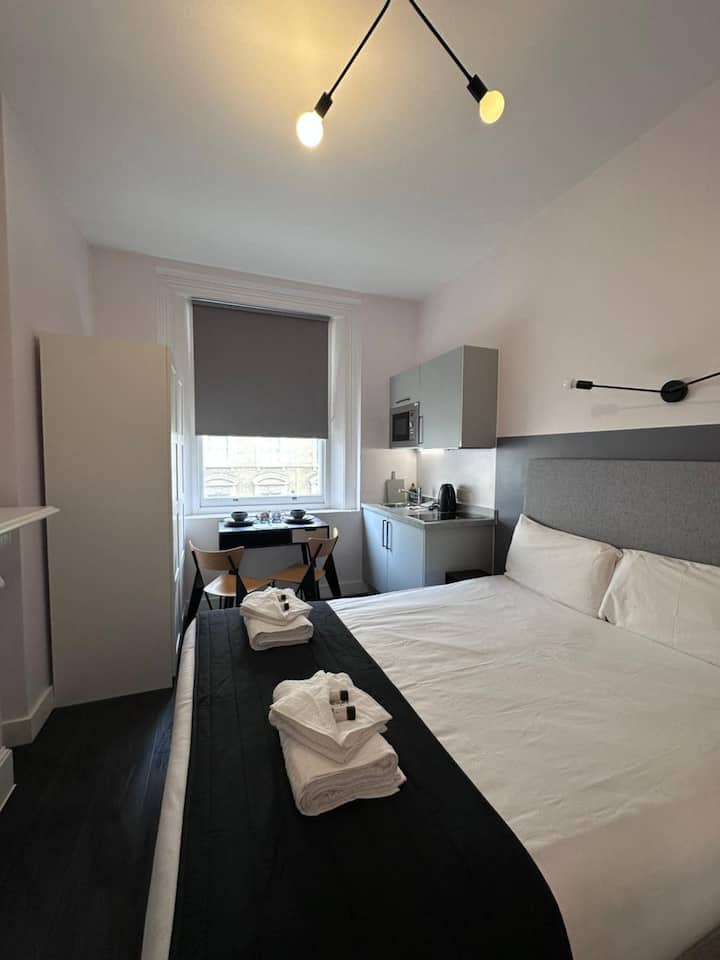 (18/f13)full Studio Zone 1 Notting Hill + Wi-fi - 