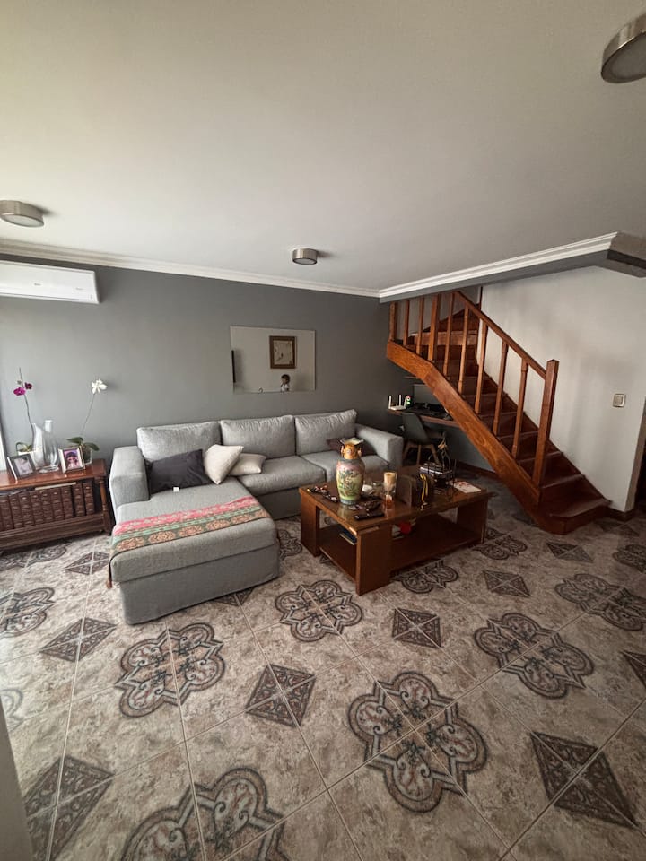 Encantadora Casa Con Jardín Y Quincho - Mar del Plata