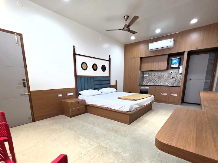 Vaibhavam Studio Apartment 202 - Tiruvannamalai