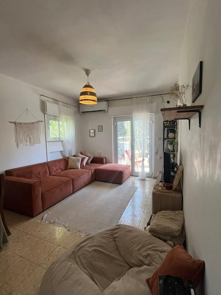 Sunny Jerusalem 2 Bedroom Apartment On Emek Refaim - Jerusalem