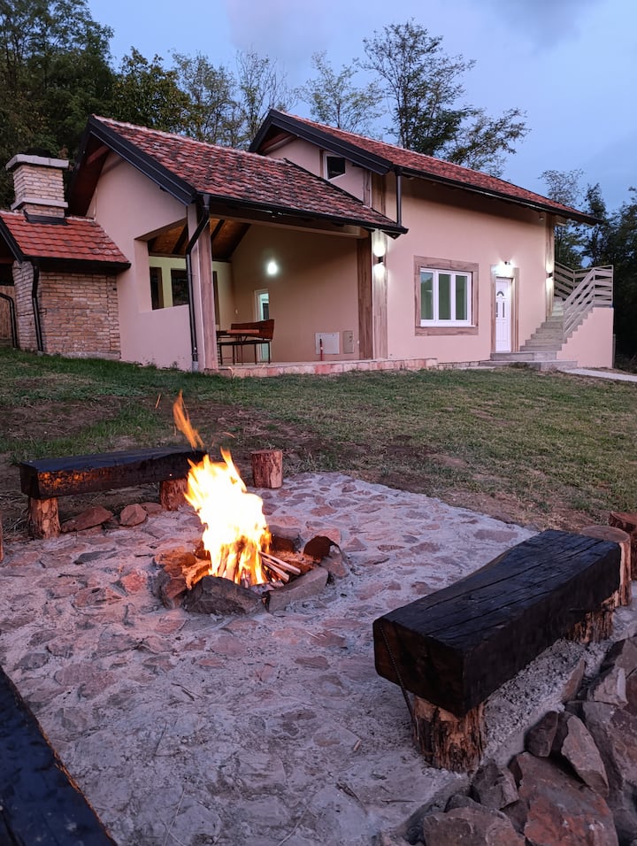 Vila Jana – Mirna Oaza Nadomak Fruške Gore - Serbien