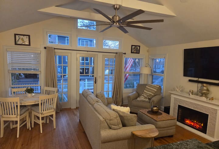 Beach Front Bungalow - Derby, CT