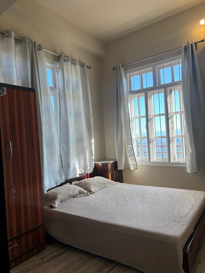 A Modern Conveniently Located Studio Apartment - Manipur