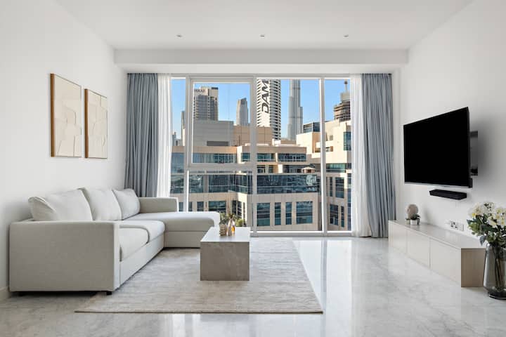 Stunning 1bdr Luxury With Burj Khalifa View - Dubai