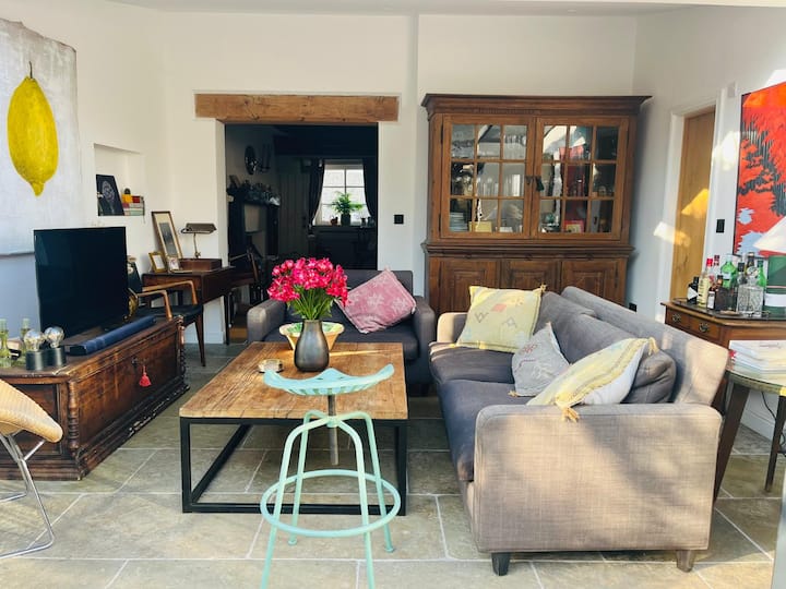 Charming, Spacious 3 Bed Cottage. Long Term Only. - Seaford