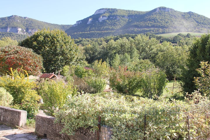 Gîte La Dourbie: Maison à Millau, Jardin, Garage. - Millau
