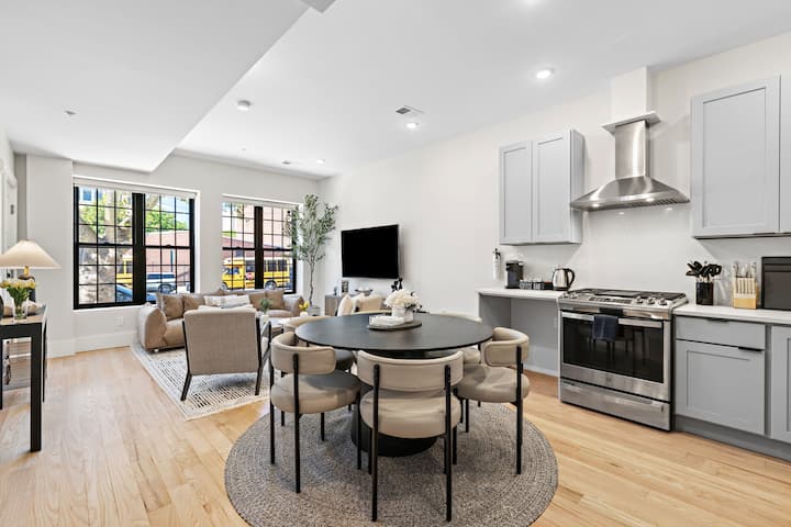 Modern 2br Luxury Retreat W/ Parking | Jersey City - Union City, NJ