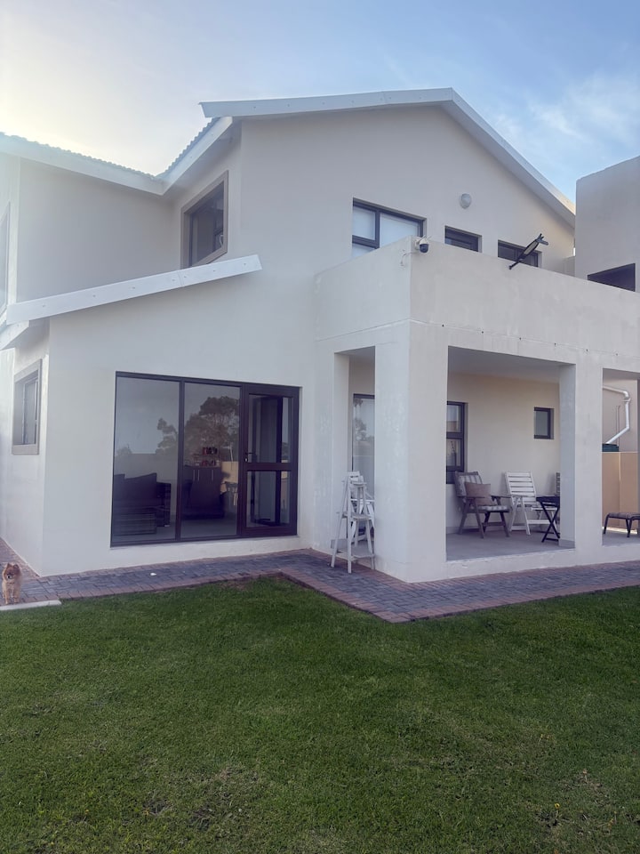 Maria,  Neat And Cosy House In Jeffreys Bay - Jeffreys Bay