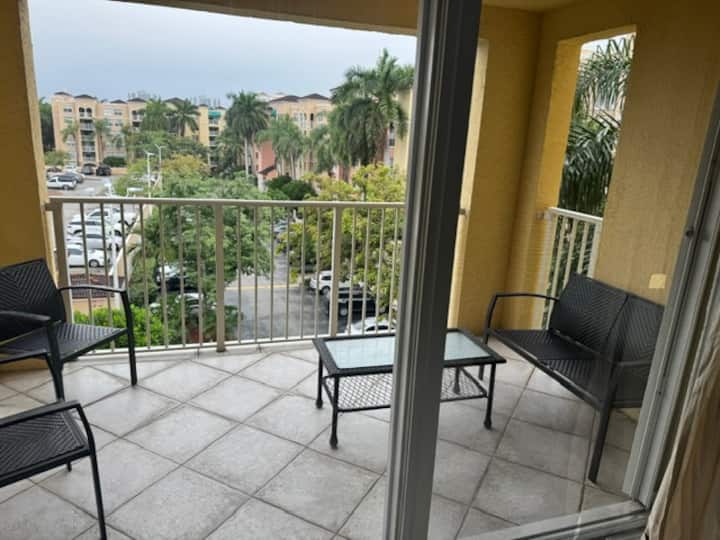 Amazing Apartment In Aventura Fl 2 Bedroom 2 Baths - Aventura, FL