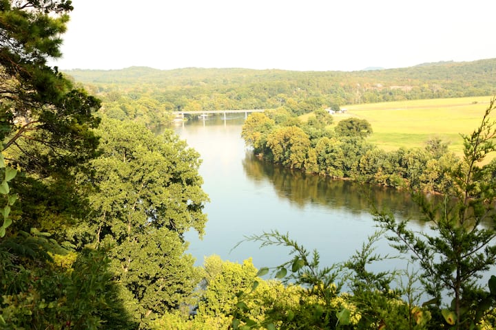 The River House Stays - Calico Rock, AR