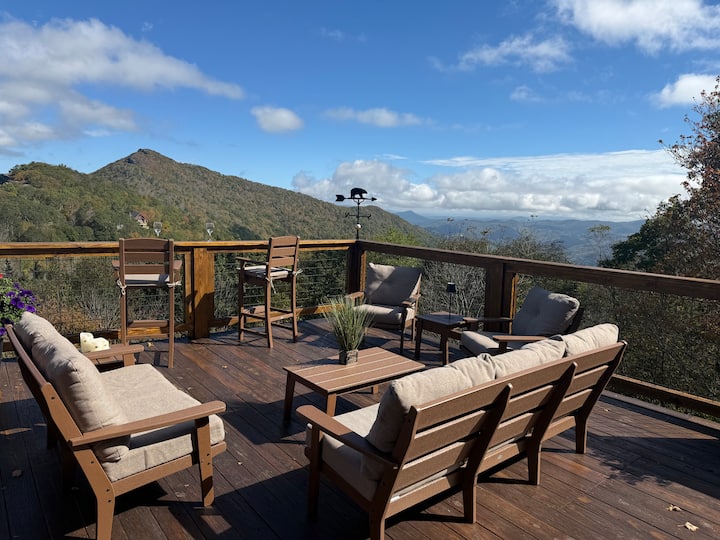Luxury Views From 4700', Hot Tub, Modern Rustic - Sugar Mountain, NC