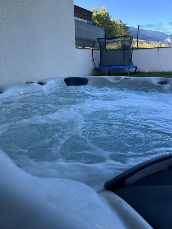 Maison Avec Jacuzzi - La Motte-Servolex