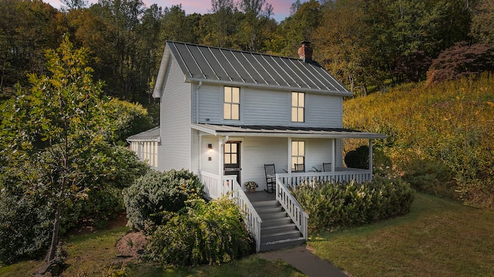 Private Retreat Near Shenandoah National Park - Sperryville, VA