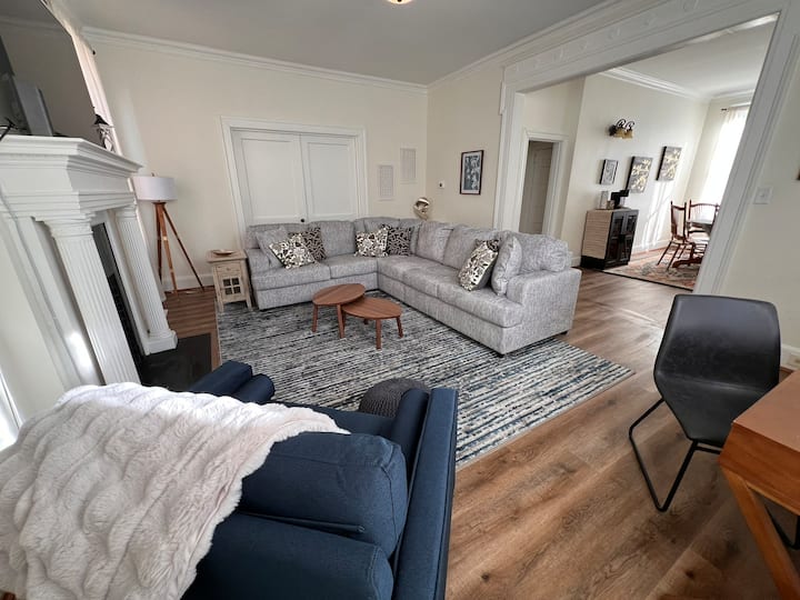 Central 2bd/1bt | .2m To Averett | 1.3m To Casino - Danville, VA