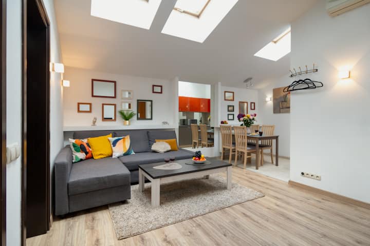 Loftus - 2 Bedrooms In The Center - Krakau