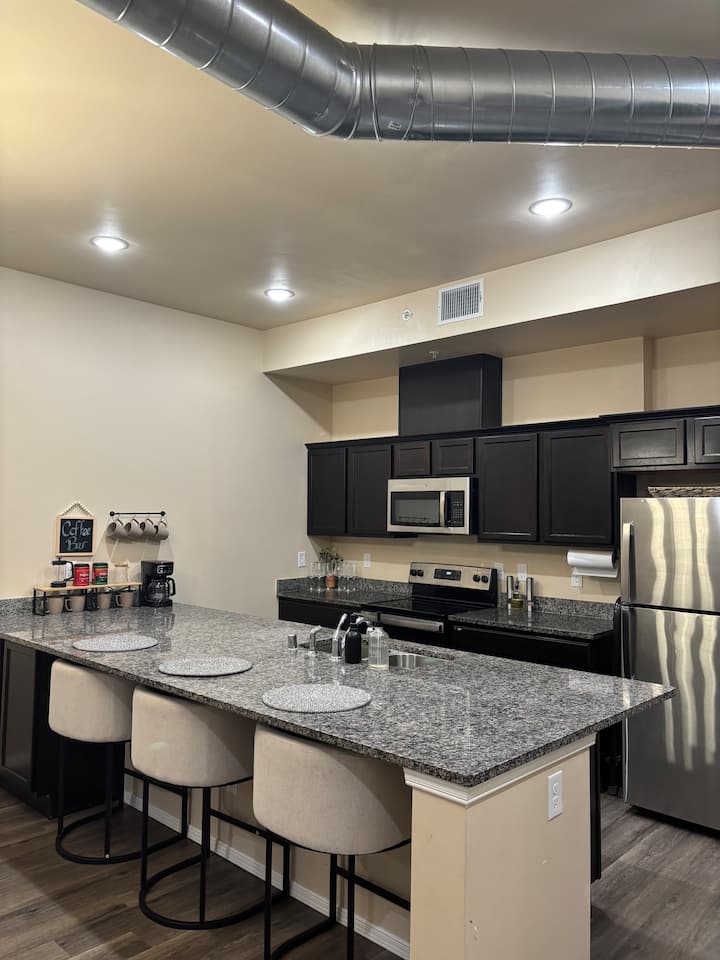 Sonoma Luxury Villa | Wshr&dryer | Wifi - Las Cruces, NM