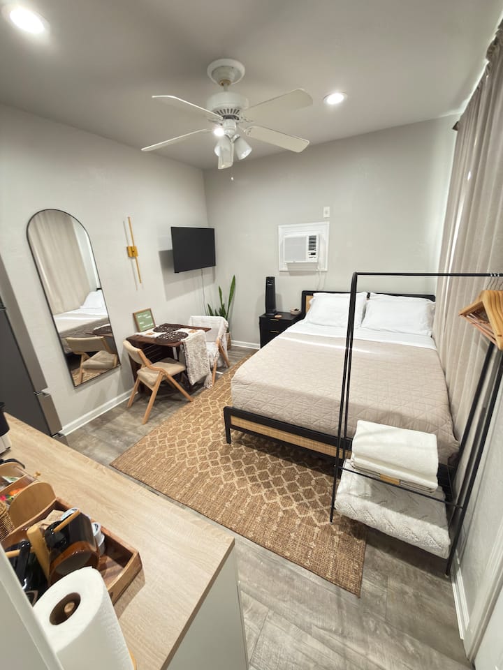 Cozy Guest Suite – Near Fsu, Trails, & Airport - Tallahassee, FL