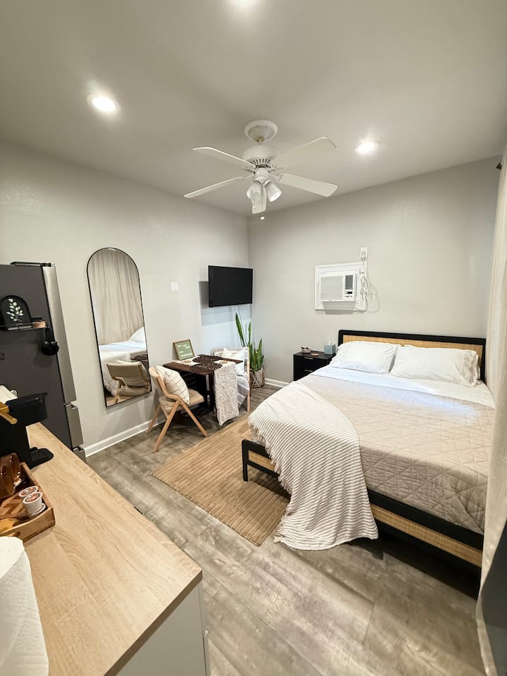 Cozy Guest House – Near Fsu, Trails, & Airport. - Tallahassee, FL