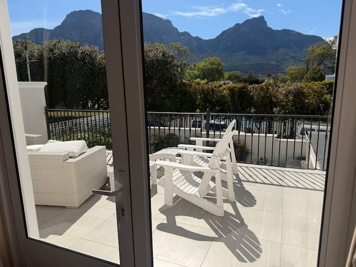Family-friendly Comfort In The Heart Of Claremont - Cape Town