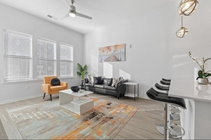 Extraordinary 1 Bed/bath Apt @Legacy West - Plano