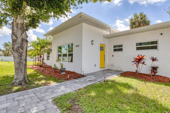 Salt&citrusserenity Modern | Private Gated Home - Sarasota, FL