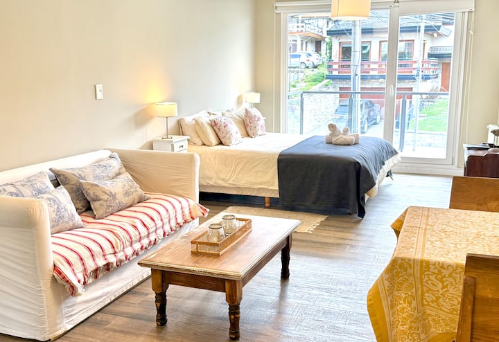 Blackbird Bariloche, Guemes 1 - Argentina