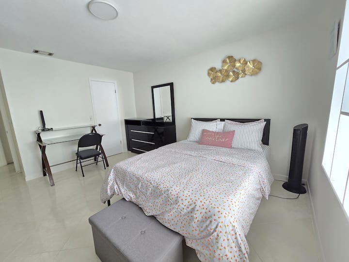 Spacious Masterbed With Private Bath - Altamonte Springs, FL