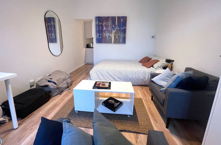 Madou Flat - à Proximité Des Institutions Ue - Brussels