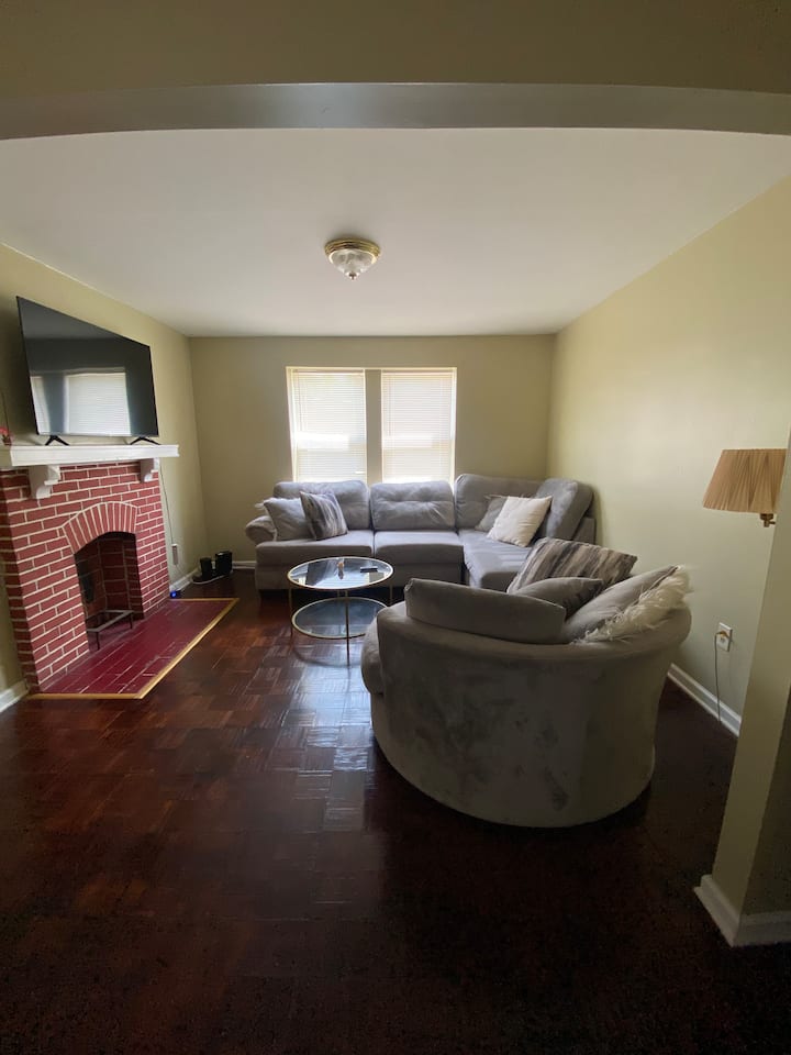Cozy 2 Bed Apartment On Slu And Cardinal Glennon - St. Louis, MO