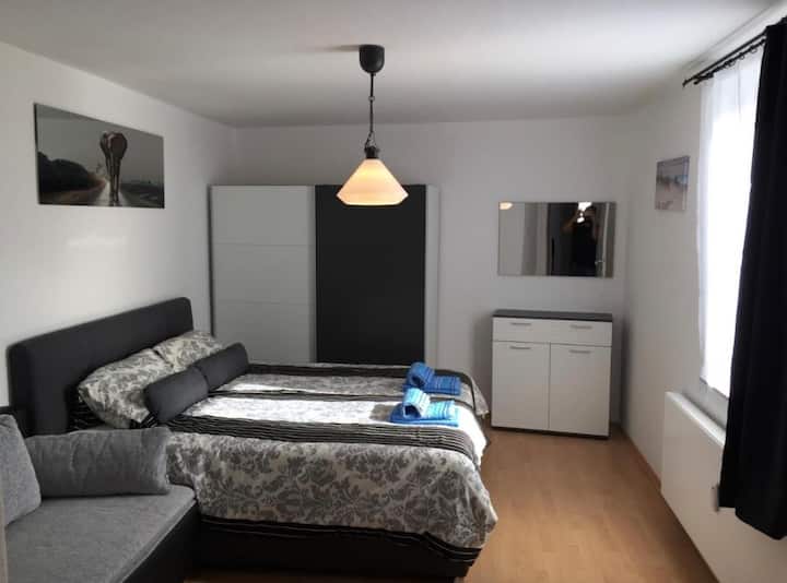 Big 2 Bedroom Zentral Apartment With Balcony - Hanover
