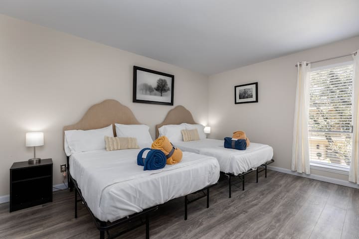 Renovated 2br • Pool • Balcony • Wi-fi - Richardson, TX