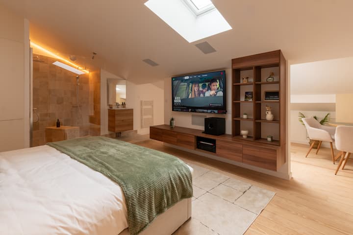 Suite Gavarnie - Jacuzzi - Cinéma - Double Douche - Tarbes