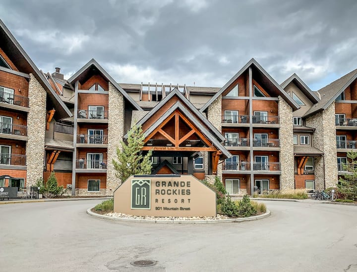 Cozy 2 Br Condo In Grande Rockies W/mountain Views - Canada