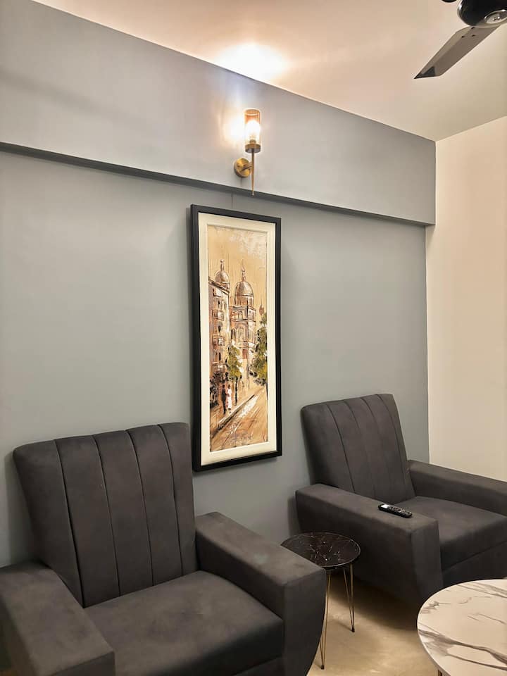 Laid-back Luxury – 2br Dha Phase 8 Apartment - Karachi