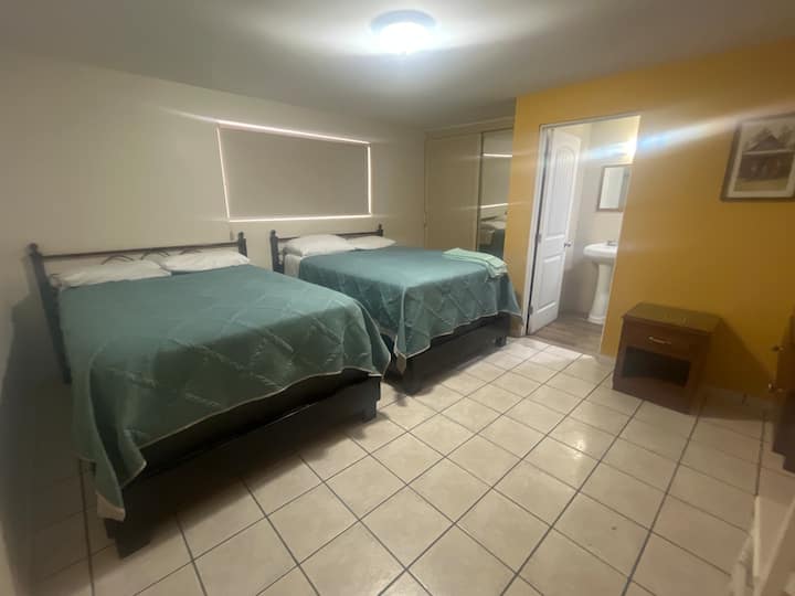 Muy Cerca De La Línea Y A10 Minutos Del Cas. Visa - Nogales, AZ