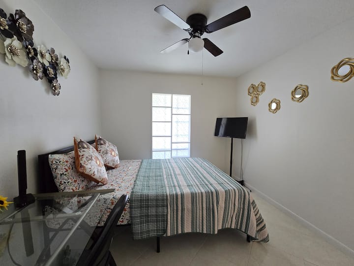 Dazzling Private Room With Shared Bath - Altamonte Springs, FL