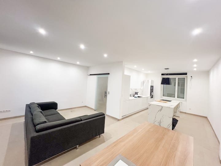 Room In A Renovated House With Modern Furniture - Esch-sur-Alzette