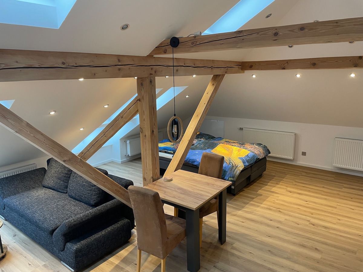 Appartement loft inondé de lumière avec une ambiance de bien-être ...
