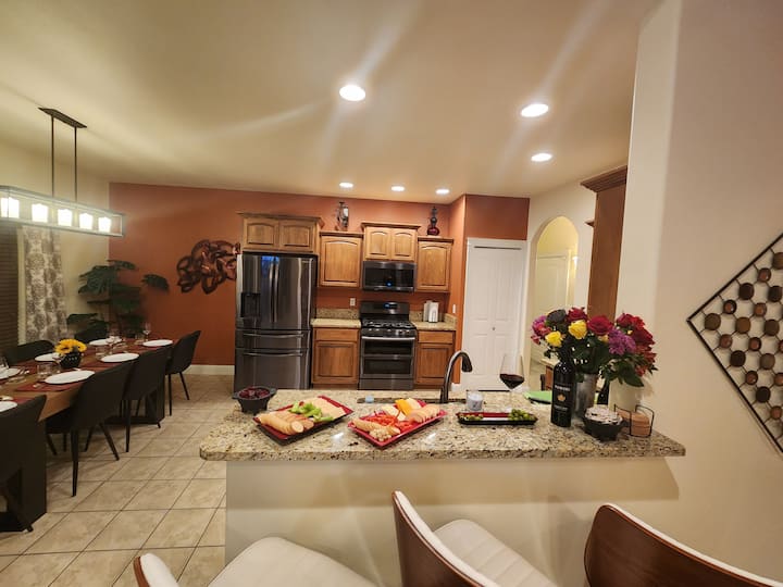 Modern Private Resort Pool And Spa - Pasco, WA