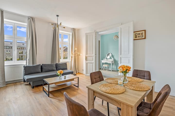 King Bed Free Parking Fast Wifi Pet Friendly - Bécs