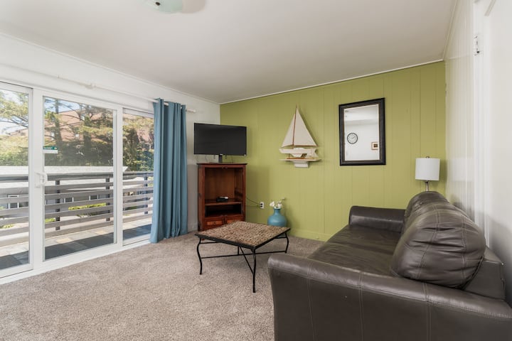 Courtyard 2nd Floor Suite- # 39/40 Ocean Terrace - Lincoln City, OR