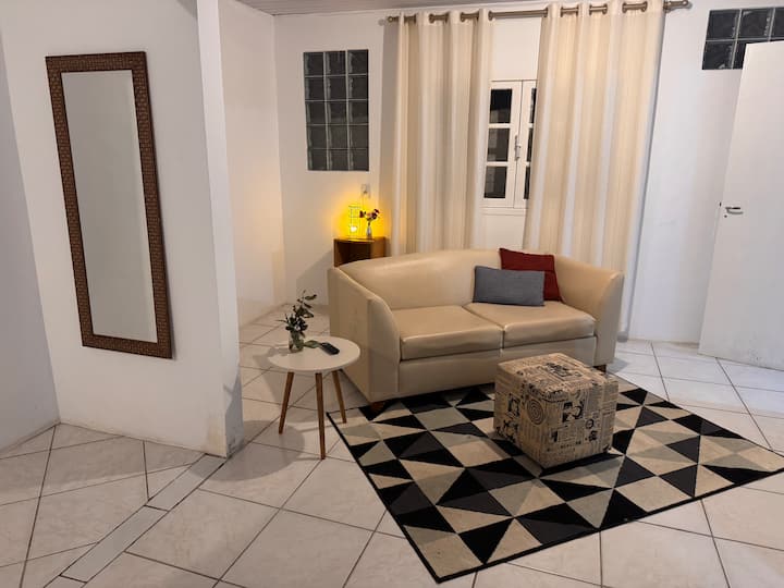 Casa Central 4 Quartos + 8 Vagas - Florianópolis