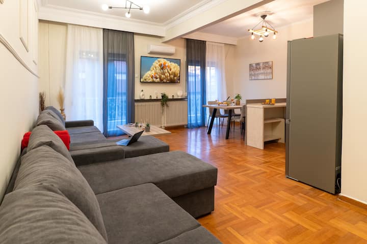 Royal Stay At Agia Sofias - Aéroport de Thessalonique Makédonia (SKG)