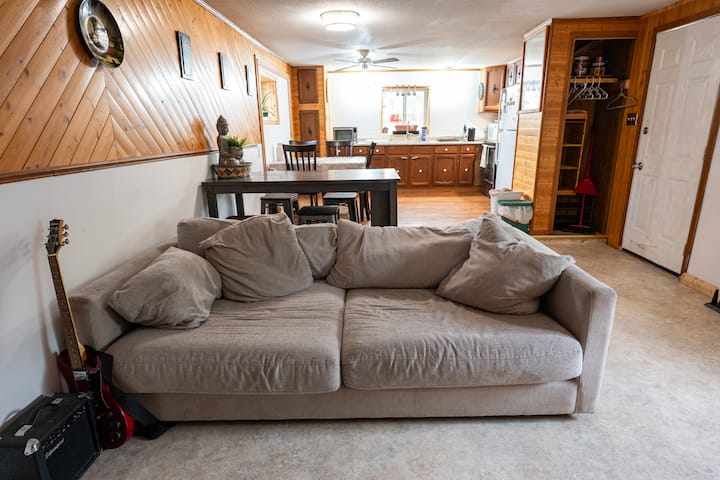 The Birch Bunkhouse - La Ronge