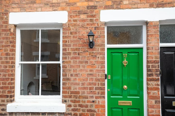 13 Steel Street - Chester Castle: Agricola Tower and Castle Walls